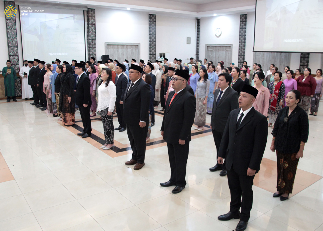 Kakanwil Kemenkumham Jabar Melantik 106 Notaris Wilayah Jawa Barat, Ingatkan Pentingnya Tanggung ...